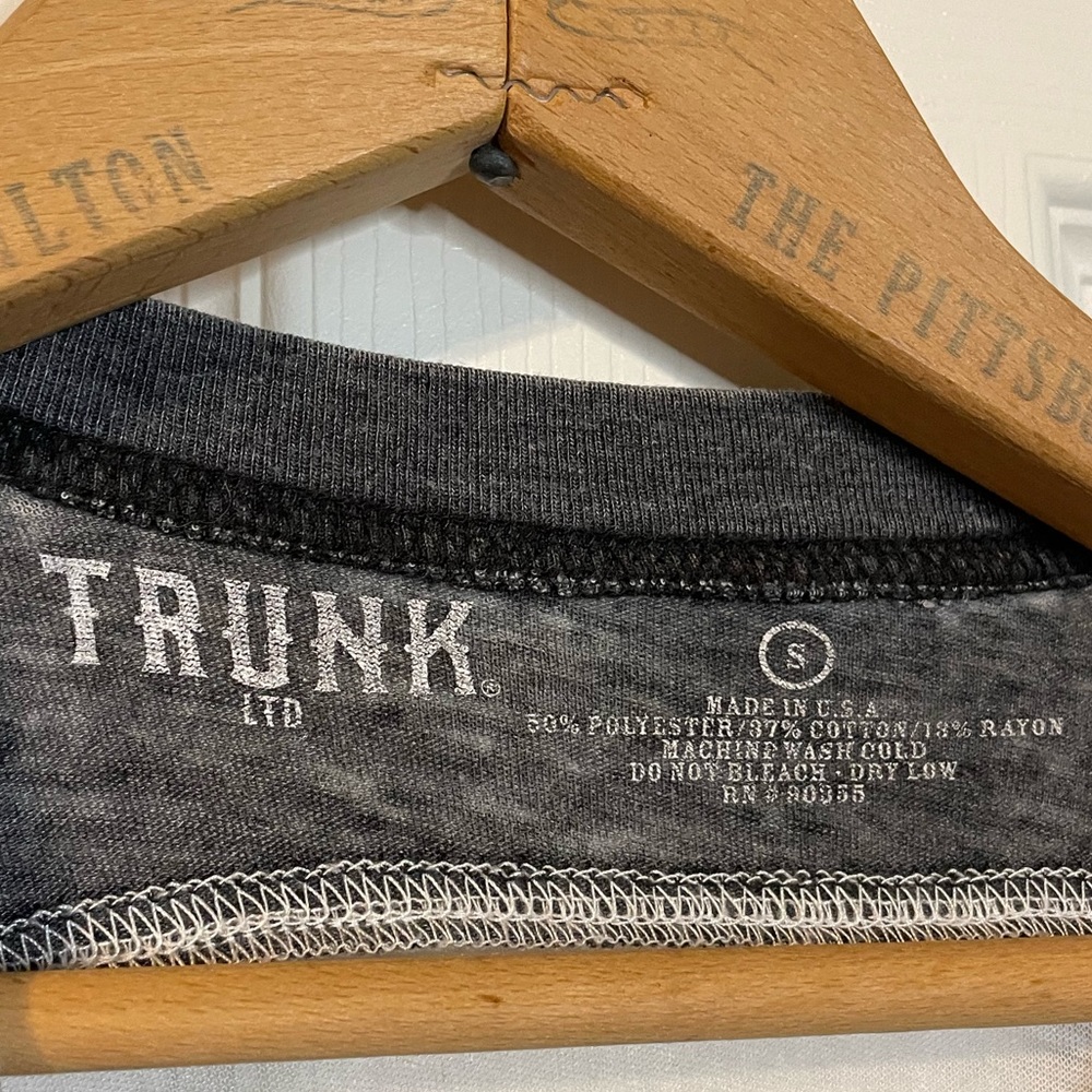 Trunk Ltd. Journey Throwback 1983 Burnout Graphic Tee… - Gem